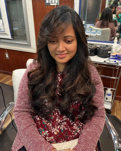 15+ Butterfly Haircuts with Bangs: Trendy Hairstyles