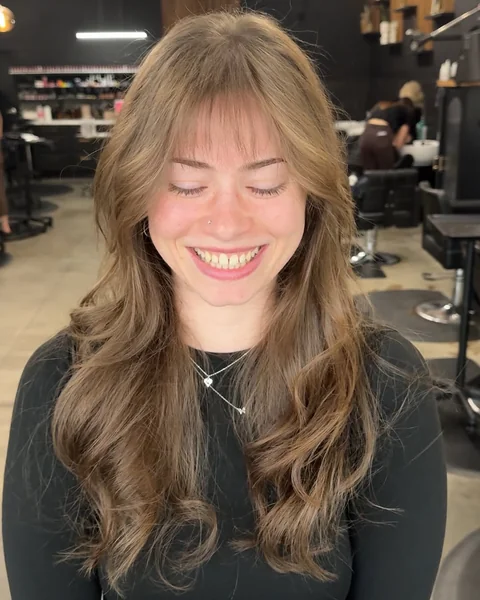 15+ Butterfly Haircuts with Bangs: Trendy Hairstyles