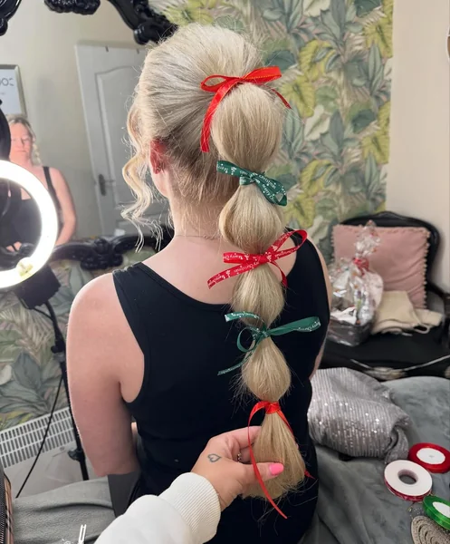 Christmas Hairstyles 2025: 22 Festive Looks for Every Hair Type