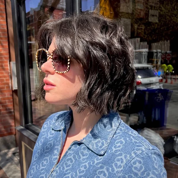 25+ Short Hairstyles for Thick Hair: Expert-Approved Cuts